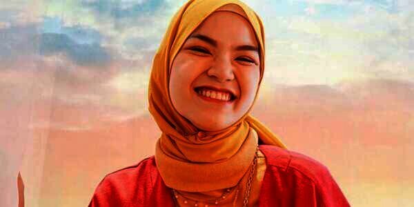 Gaya Stylish Marsha Natika, Adik Kandung Zaskia Mecca | Dream.co.id