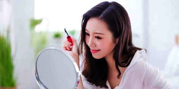 Tips Memanjangkan Bulu Mata dengan Cara Alami | Dream.co.id