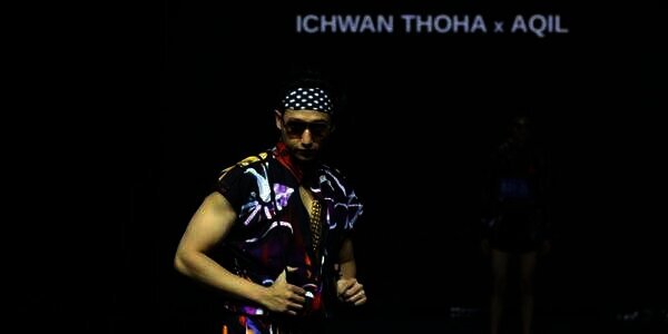 Karya Edgy Ichwan Thoha di Jakarta Fashion Trend 2022, Desainnya ...