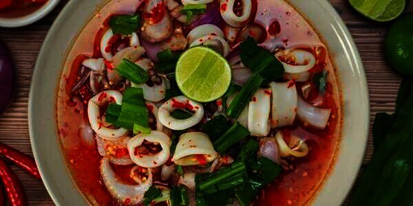 Pedasnya Nampol, Menu Nasi Cumi Ini Sanggup Memanjakan Lidah Warga ...