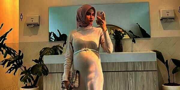 Inspirasi Gaya Busana Stylish untuk Ibu Hamil ala Shabaraja | Dream.co.id