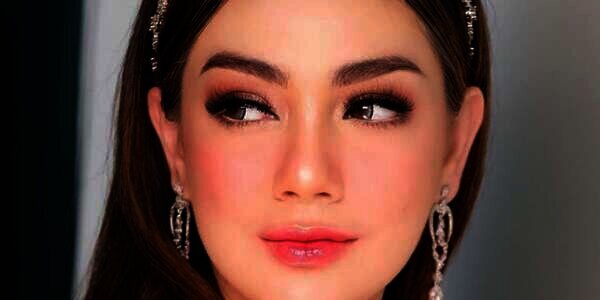 Tampil bak Boneka Barbie, Ini Tutorial Makeup Celine Evangelista ...