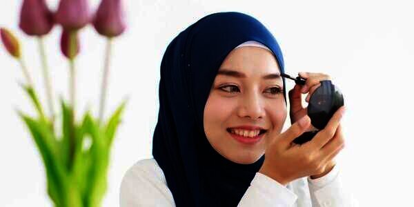 Tampil Natural dengan Alis yang Bold dalam 2 Langkah | Dream.co.id