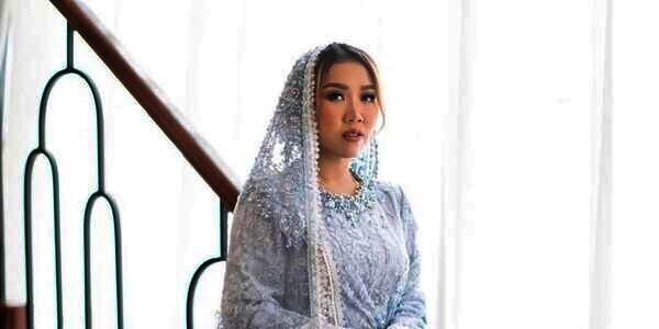 Kiky Saputri Tampil Manis dengan Riasan MUA La Ode Yusuf, Warganet ...