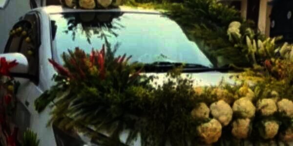 Bukan Pakai Bunga, Mobil Pengantin Ini Dihiasi Aneka Sayuran, Serasa ...