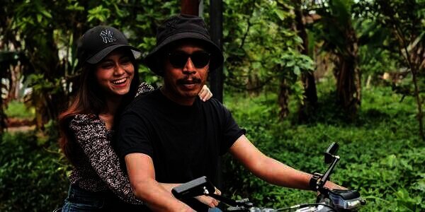 5 Potret Dwinda Ratna, Istri Mas Pur Tukang Ojek Pengkolan yang Makin ...
