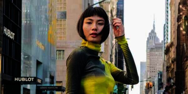 Memikat, Makeup Mata Cleopatra di Model Helen Hiu | Dream.co.id