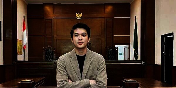 Tampan Bak Oppa Korea, 5 Potret Joseph Irianto Pengacara yang Ajak ...