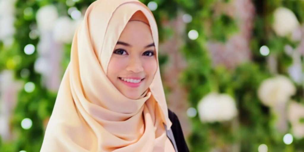 Gdas by Ghaida: Lirik Koleksi Cantik Putri Aa Gym | Dream.co.id