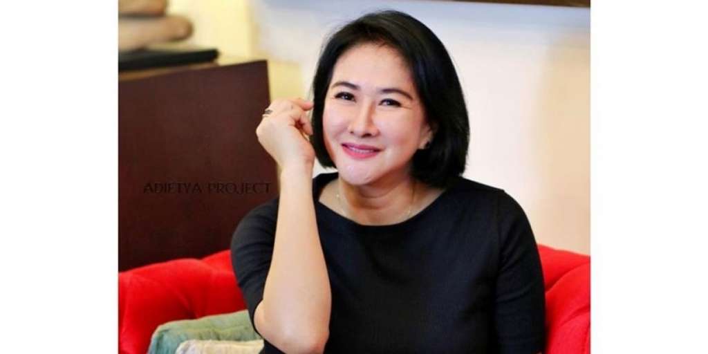10 Potret Yurike Prastika, Artis Senior `Ratu Pantai Selatan` yang Awet ...