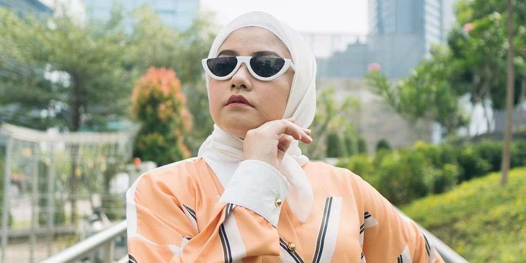 Potret Terbaru Tika Ramlan, Makin Cantik usai Mantap Berhijab - Photo 1 ...