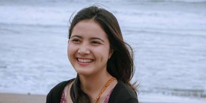 5 Potret Bulan Sutena, Seleb TikTok Viral Jago Bela Diri yang Bikin Terpesona | Dream.co.id