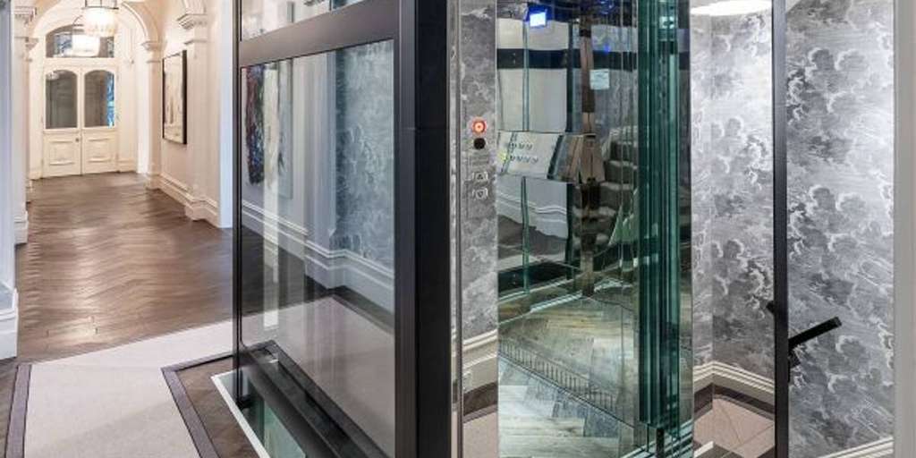 Megahnya Desain Rumah yang Dilengkapi dengan Lift Kaca | Dream.co.id