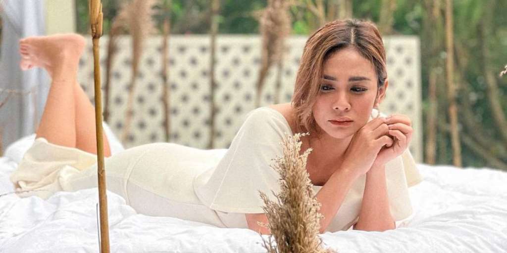 Artis Cantik yang Berani Perankan PSK - Photo 1 | Dream.co.id