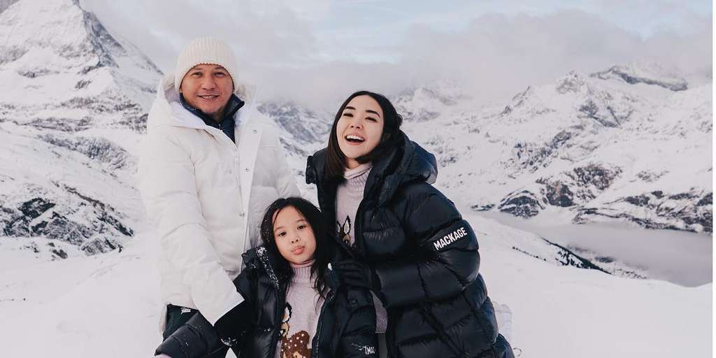Liburan Bareng Anak, Gading dan Gisel Diminta Warganet Rujuk | Dream.co.id