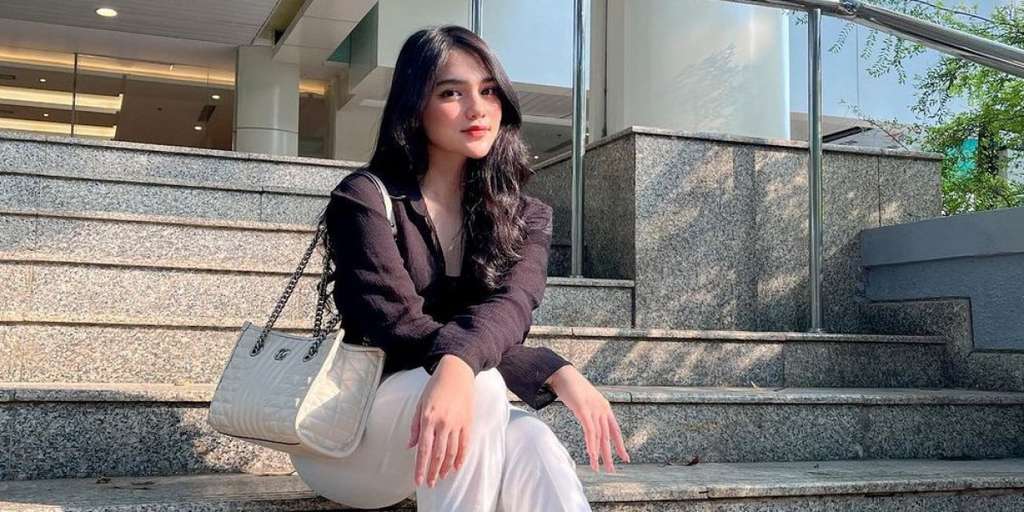 Potret Terbaru Davina Karamoy Makin Cantik Diusianya 20 Tahun, Bikin Artis Senior Ketar-Ketir ...