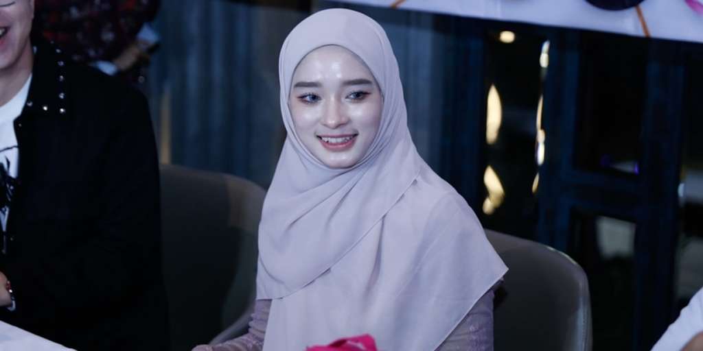 10 Potret Inara Rusli Setelah Lepas Cadar demi Hidupi Anak-Anak, Kecantikannya Dipuji Spek ...