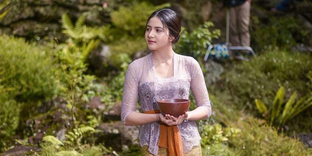 Artis Cantik yang Tajir Melintir Pilih Tinggal di Kampung - Photo 1 | Dream.co.id