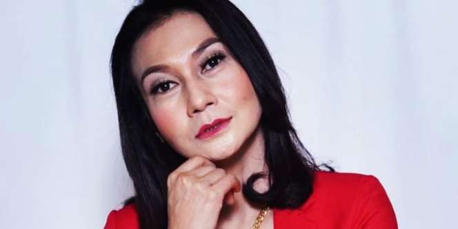 Sederet Potret Putty Noor Dibully Netizen Gegara Baper Jalan Cerita ...