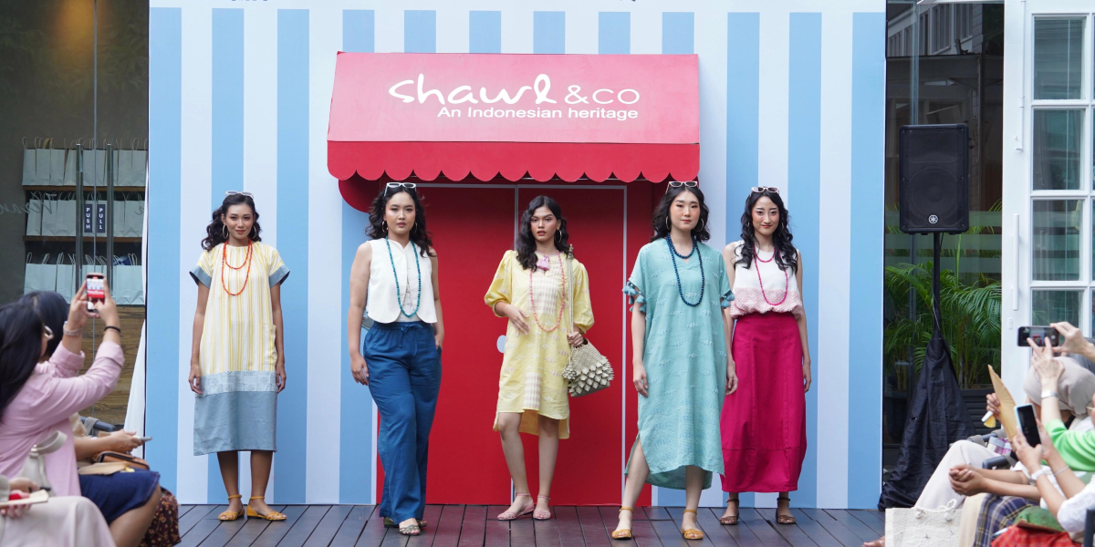 Chaya Varna - Warna yang Melukis Cerita dari Tenun Garut, Perpaduan ...