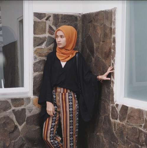 Dwi Handayani, Tampilkan Busana Etnik Menjadi Lebih Kekinian | Dream.co.id