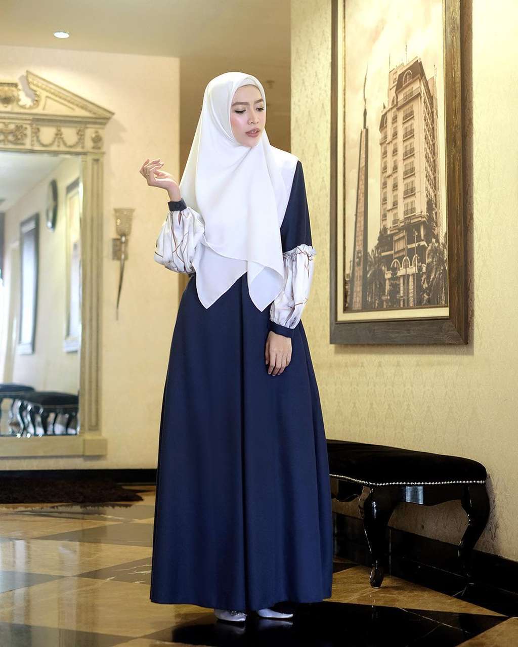 Kivitz: Navy, Pilihan Warna Tepat untuk Hari Raya | Dream.co.id