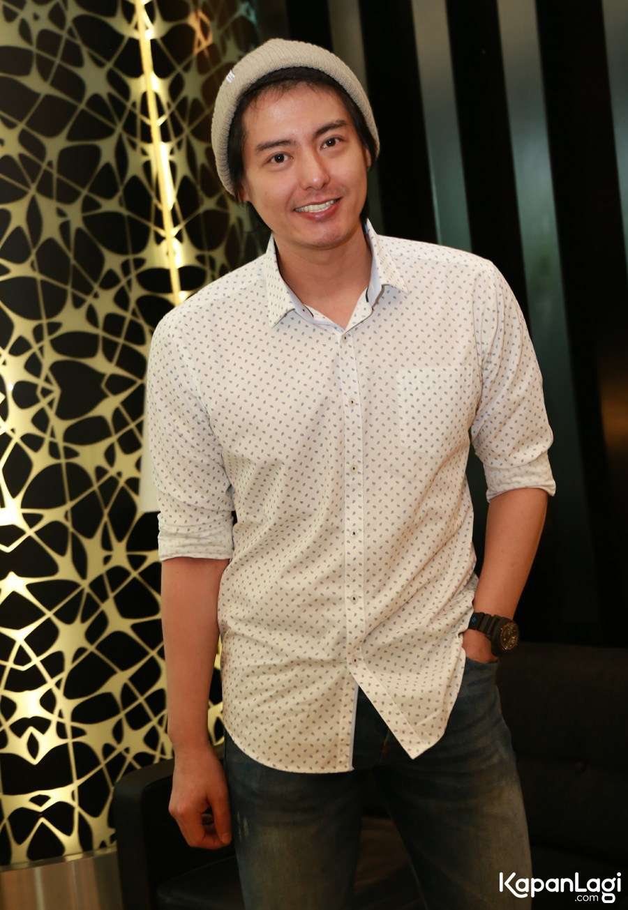 Kisah Roger Danuarta: Idola, Wanita, Narkoba, dan Mualaf | Dream.co.id