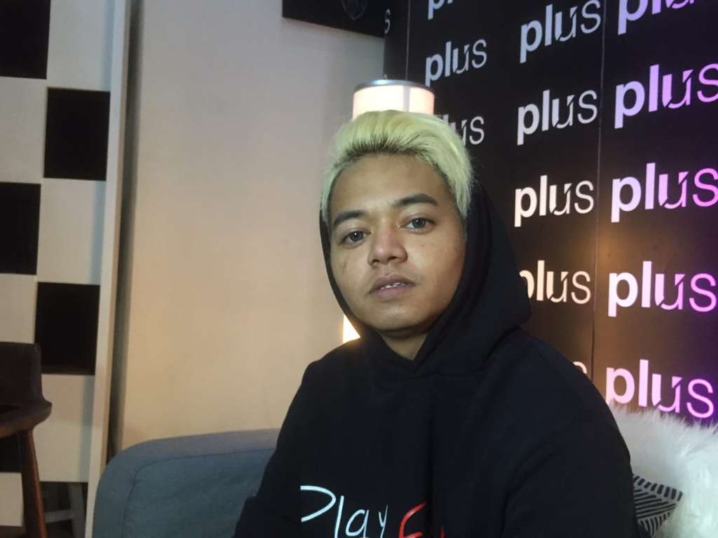 Reza Arap Jajal Hoki Jadi Penyanyi, Apa Genre Musiknya? | Dream.co.id