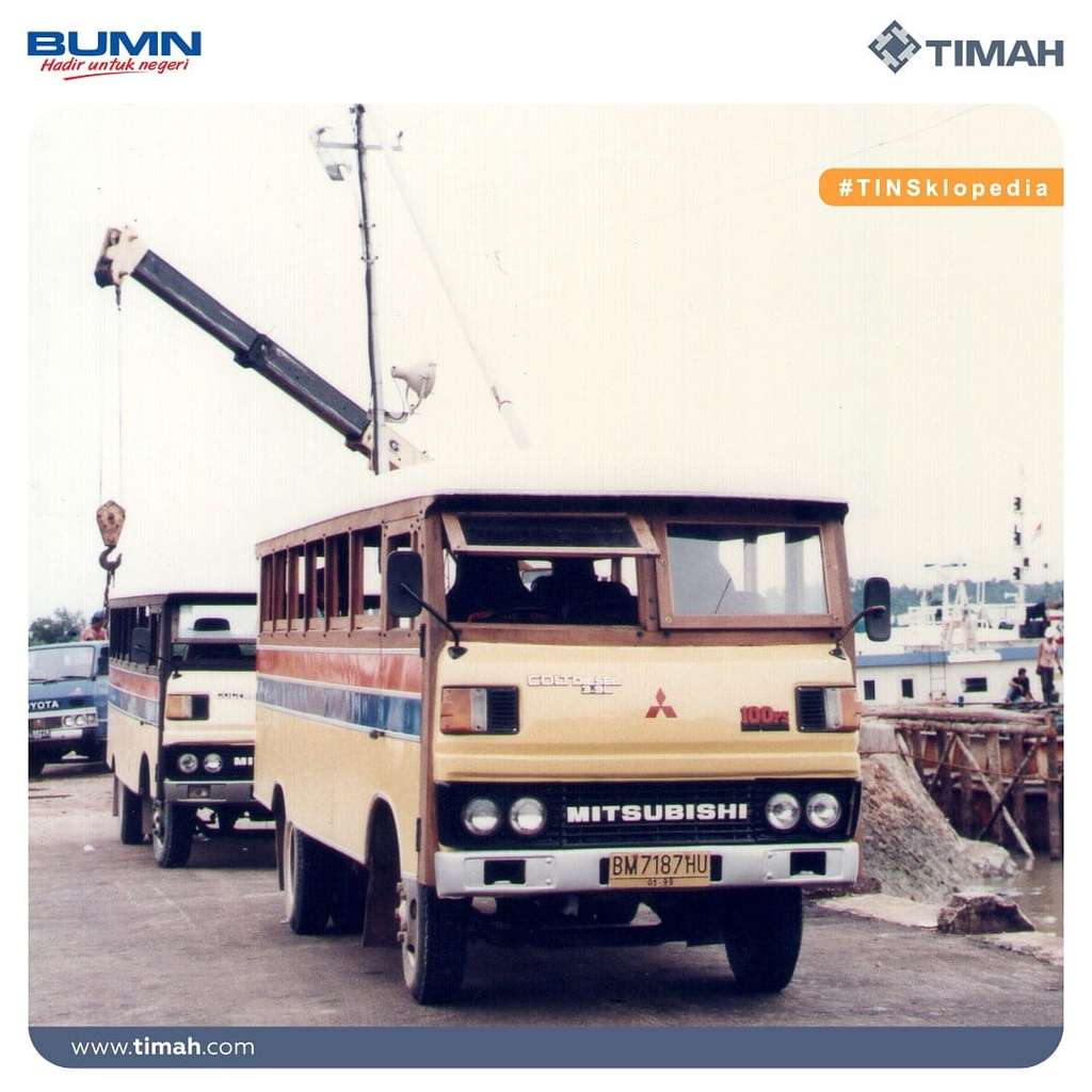 Unik Banget, Bus di Kepulauan Riau Ini Terbuat dari Kayu | Dream.co.id