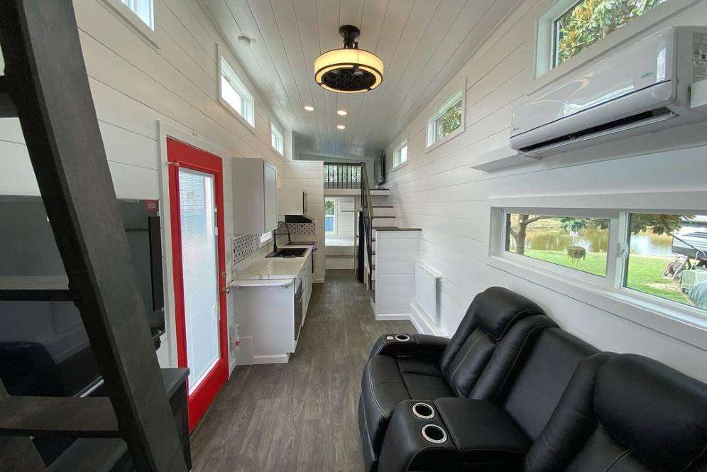 Desain Rumah Mini Bernuansa Mickey Mouse, Serasa di Negeri Dongeng ...