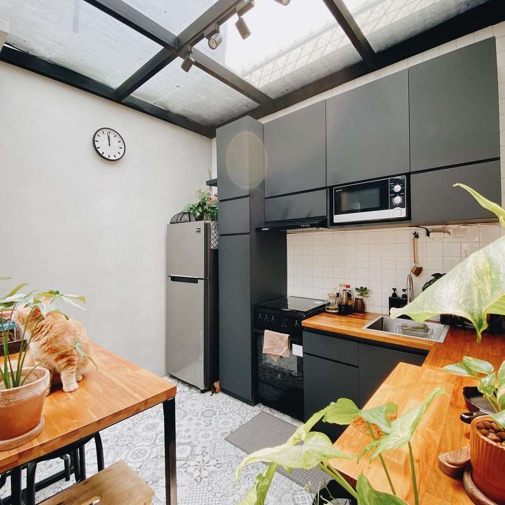 Dapur Mungil Terang dan Bernuansa Minimalis, Penataannya Bikin Gemas ...