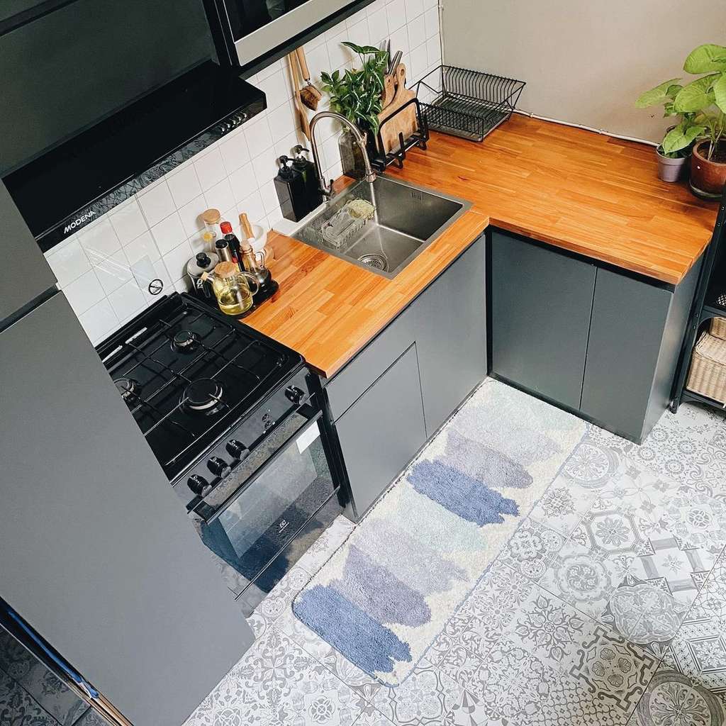 Dapur Mungil Terang dan Bernuansa Minimalis, Penataannya Bikin Gemas ...