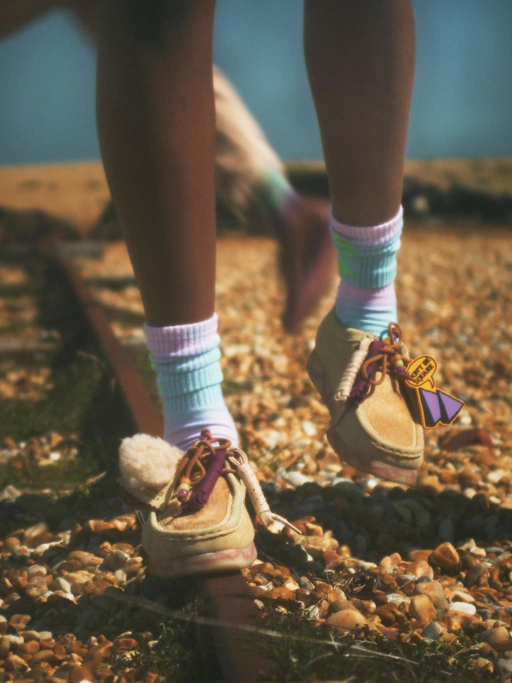 Koleksi Sepatu Clarks Originals X Aries Lengkapi OOTD Harian Kamu ...