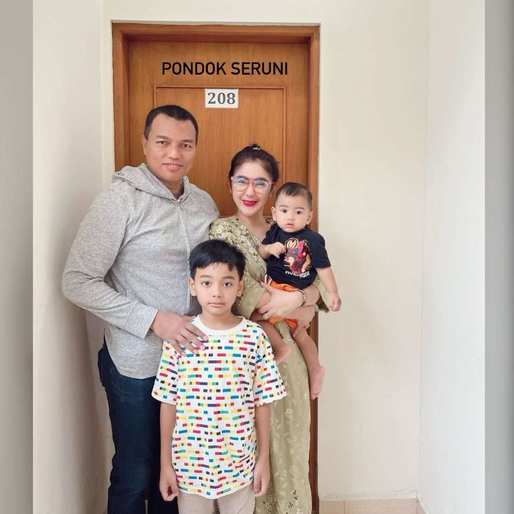 Sambil Menahan Tangis, Uut Permatasari Ceritakan Perjuangan Tinggal di ...