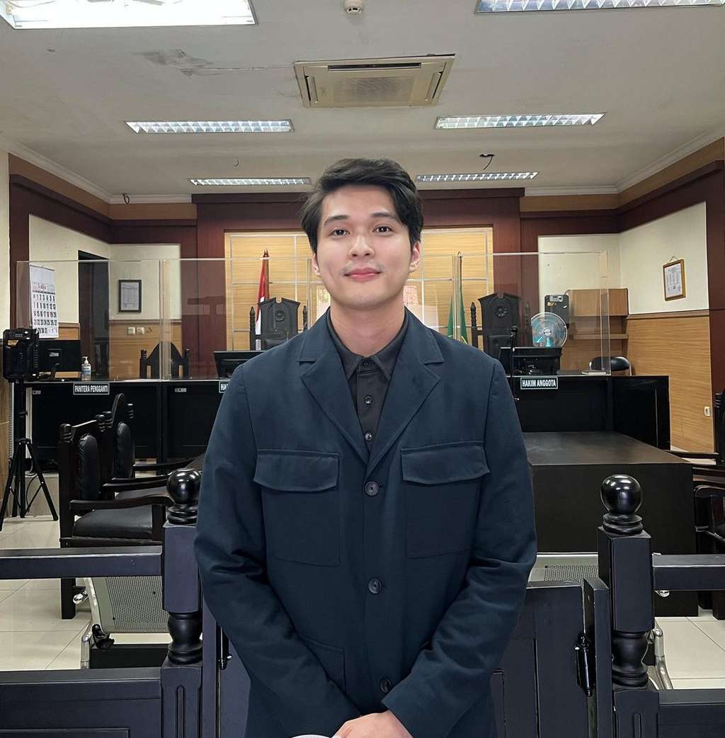 Tampan Bak Oppa Korea, 5 Potret Joseph Irianto Pengacara yang Ajak ...